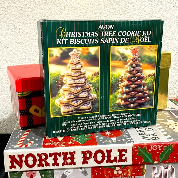 Avon | Holiday | Christmas Cookie Tree Cookie Cutter Set | Poshmark